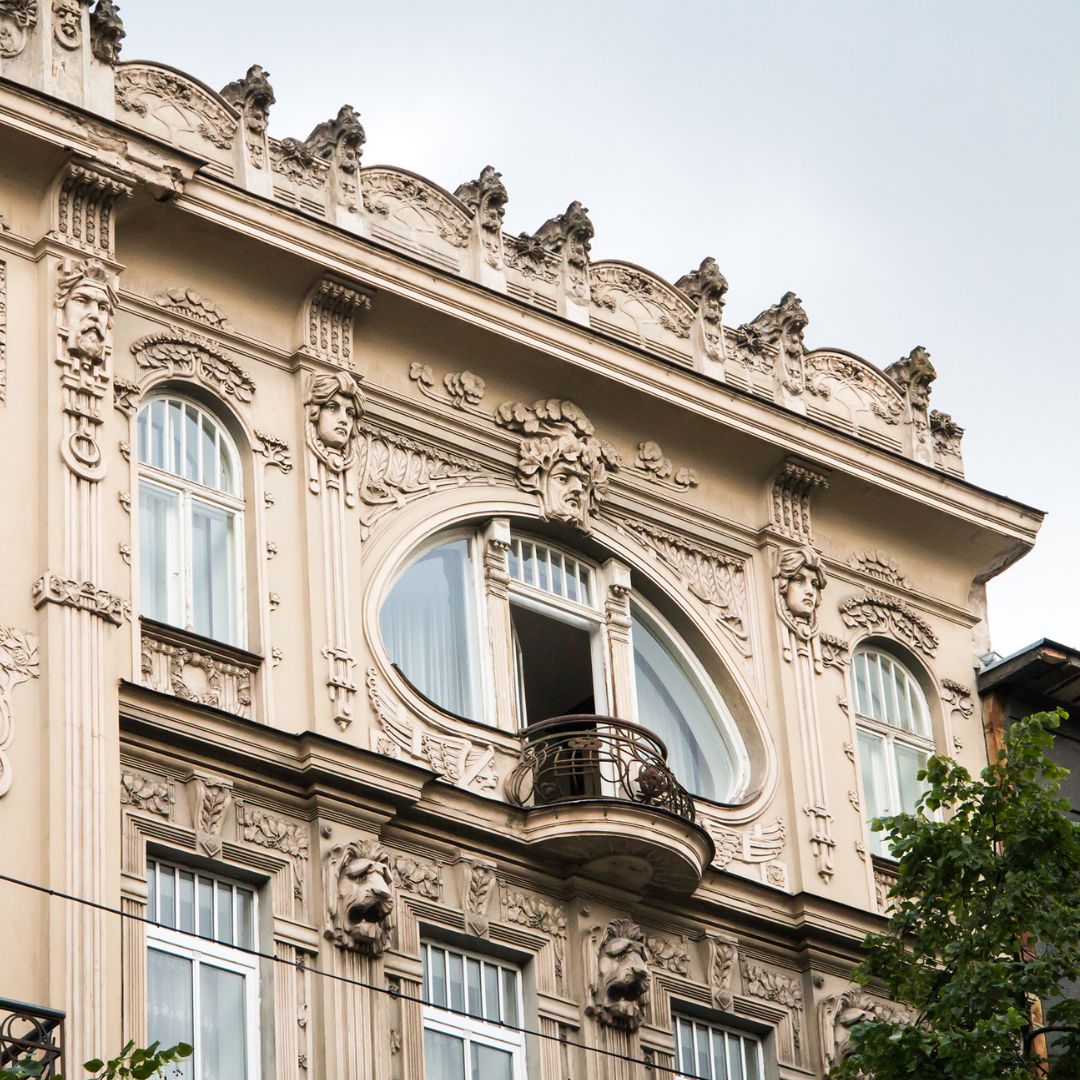 Things to do this weekend near me. Best places and deals with online map.