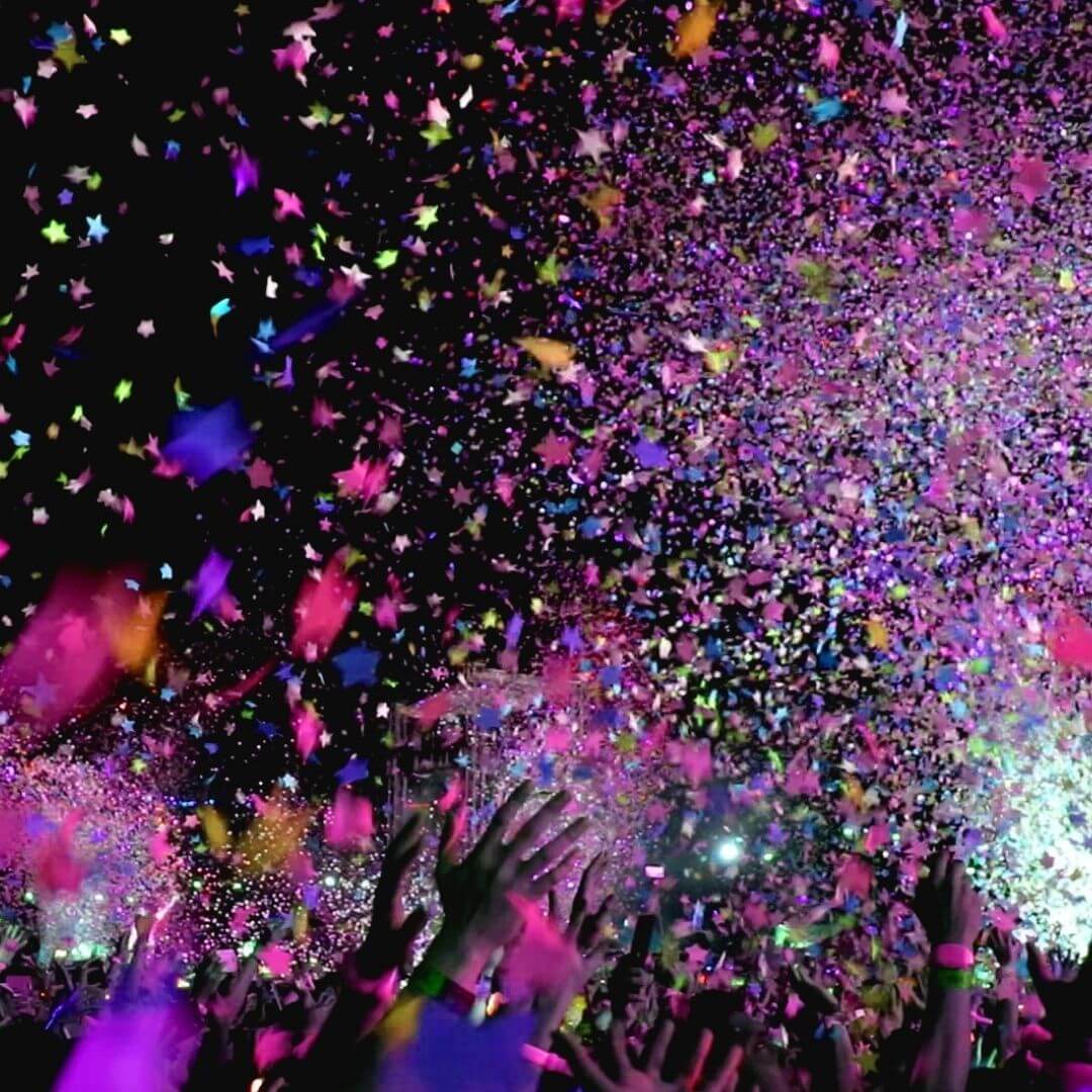 Things to do this weekend near me. Best places and deals with online map.